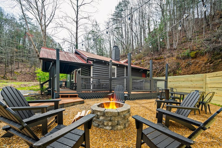 Cozy! Between Gatlinburg & Pf - Gatlinburg, TN