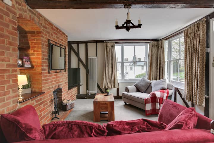 The Red House 2 Bed With Parking Maldon - マルドン