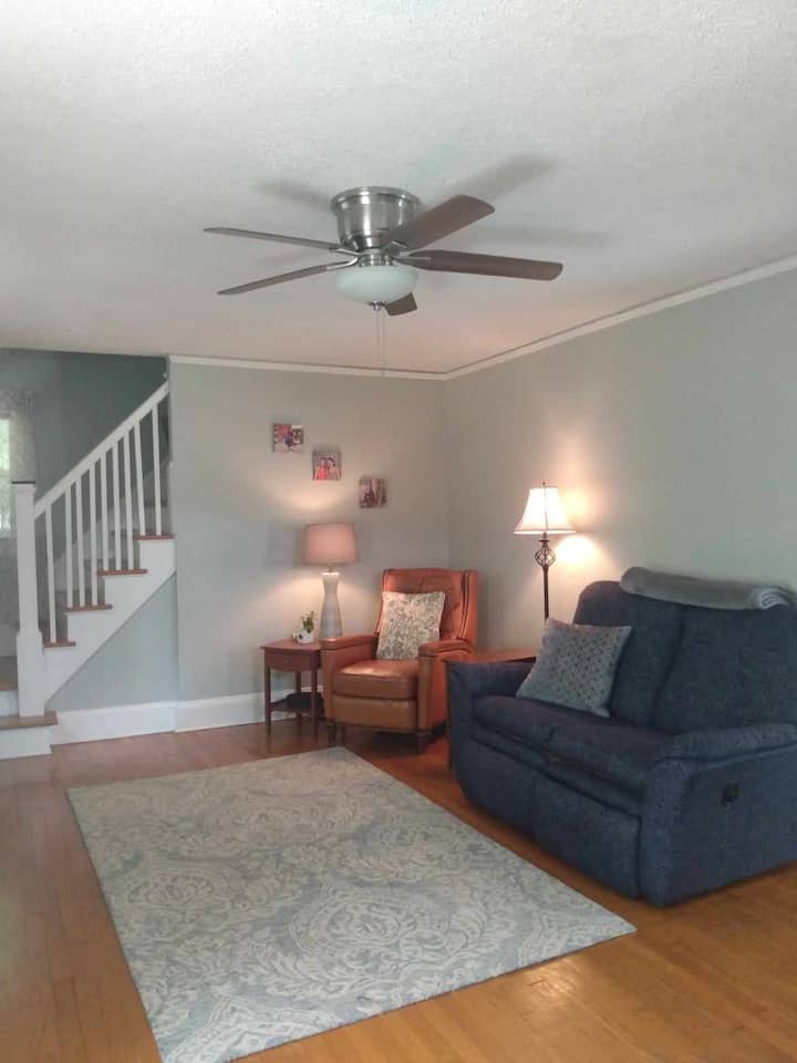 Peaceful Room - Lynchburg, VA