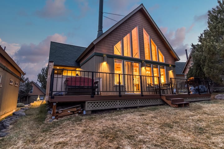 Eagle Crest Chalet Hot Tub! - Redmond, OR