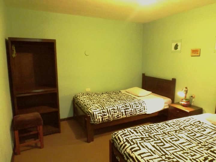 Habitación Doble Con Baño Común - Puno