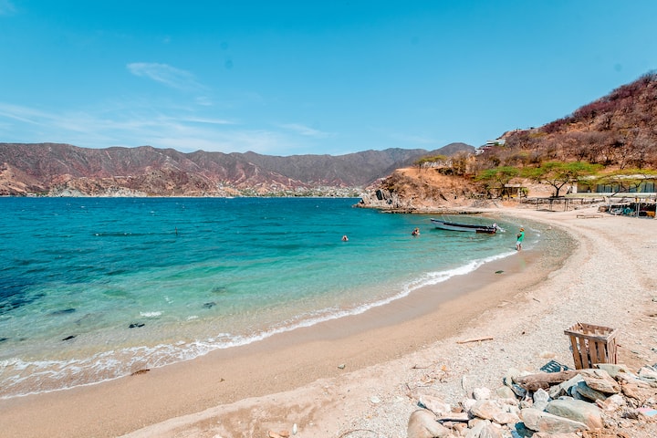 Cabaña  Frente Al Mar - Albacora Playa - Taganga - Santa Marta, Colombia