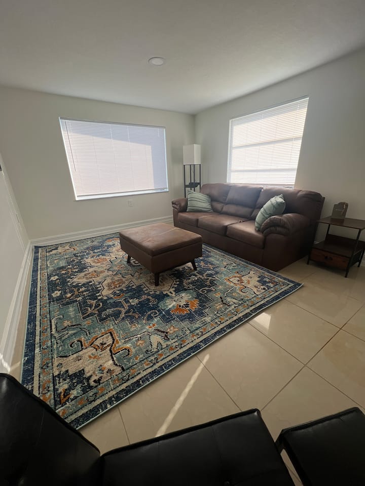 Two Bedroom Apartment In Holiday - Tarpon Springs, FL