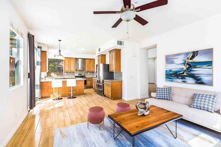 Charming 4br Retreat|fenced Backyard E#41402 - Fontana, CA