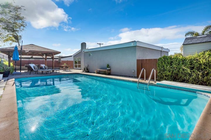 Poolside Paradise In Central Sd - San Diego, CA