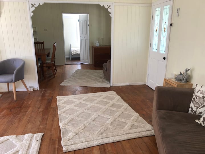Harris Cottage You Book The Entire Authentic Qlder - Rathdowney