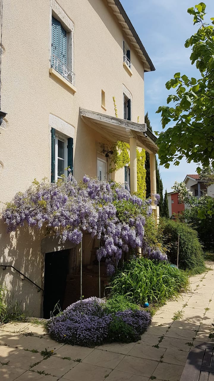 Un Cocon Proche De Lyon - Parc de Courzieu