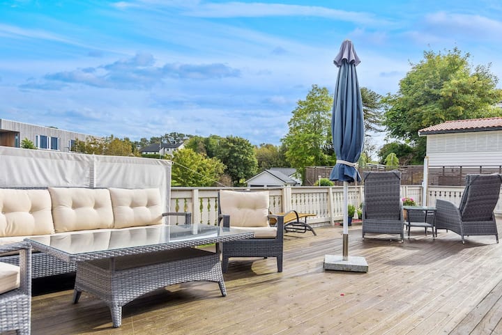 Flott Enebolig I Klokkersundet - Ålesund