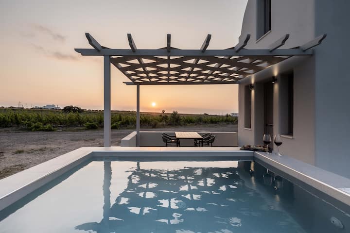 Serene Escape - Peaceful Jacuzzi Villa - Oia