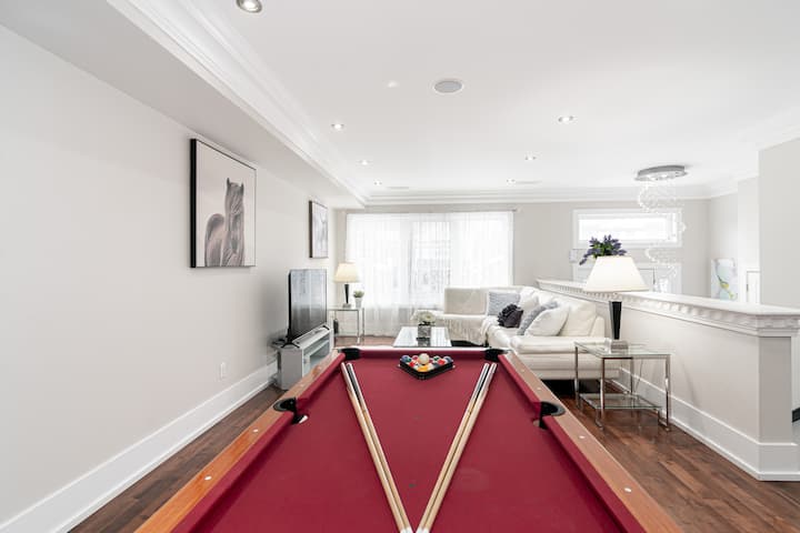 Premium 3br Toronto Stay | Free Parking & Wifi - Toronto