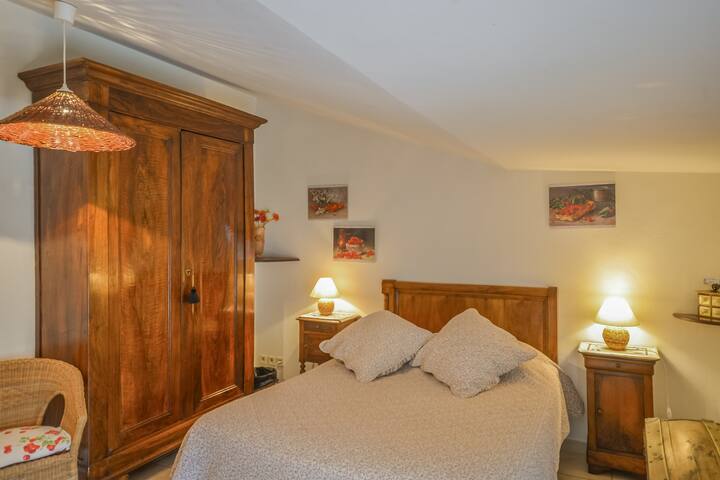 Chambre D'hôtes "Sumit"  + Petit Déjeuner - Venasque