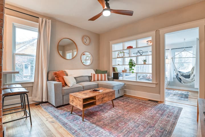 Walk|shop|dine Ivywild Bungalow - Colorado Springs, CO