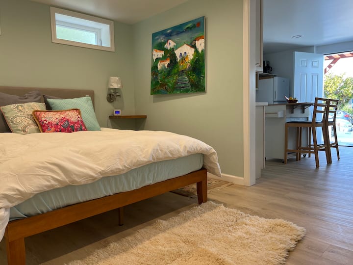 Pristine Walkable North Berkeley Monthly Rental - Berkeley, CA