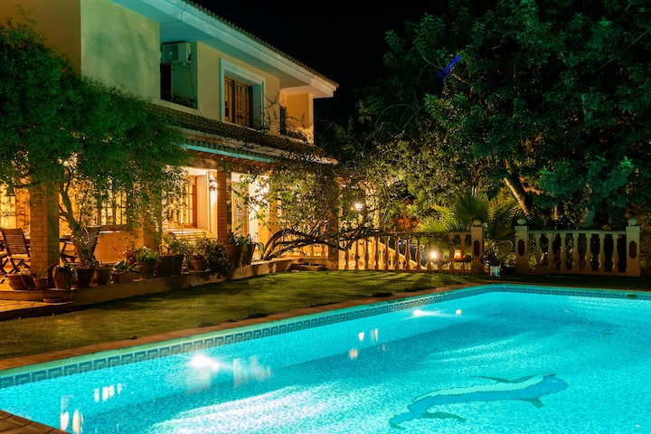 Preciosa Villa Cerca Del Mar, Cómoda Y Espaciosa - Calpe