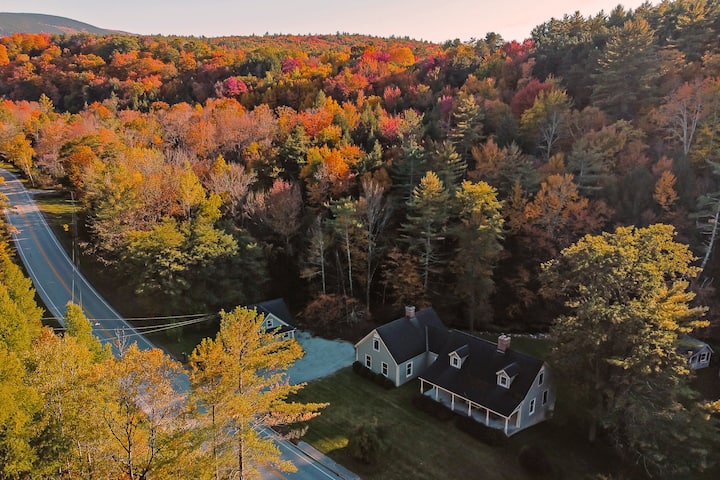 Central Vermont Farmhouse With Cabin & Hot Tub - Wallingford, VT