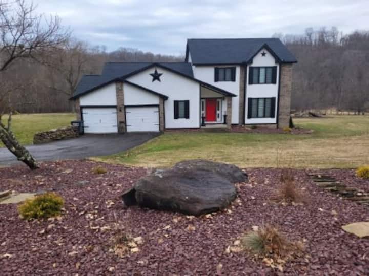 Available May 25th 2026. Country Retreat. - Butler, PA
