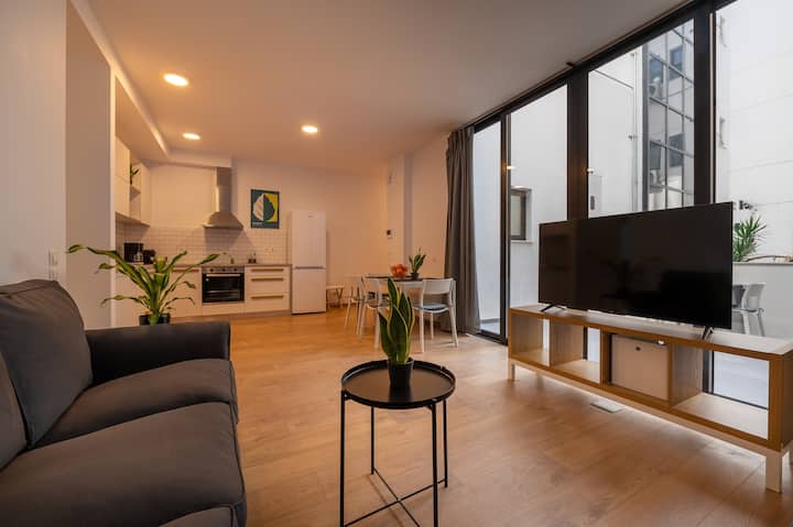 Family Two Bedroom At Abira's - Athens