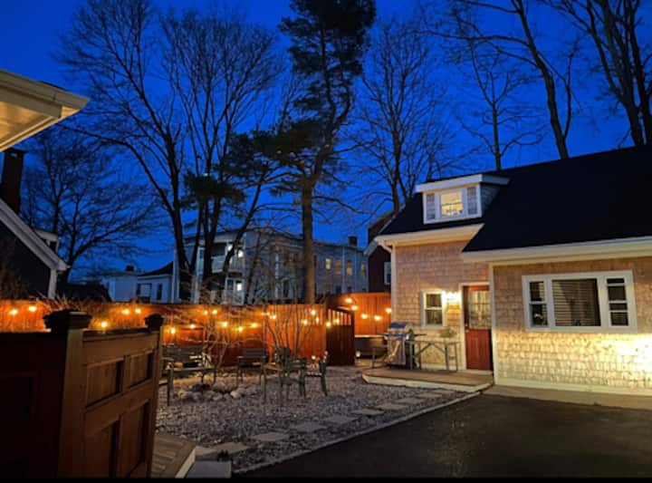 Charming 2-story Cottage W/ Hot Tub, Near Downtown - Portland