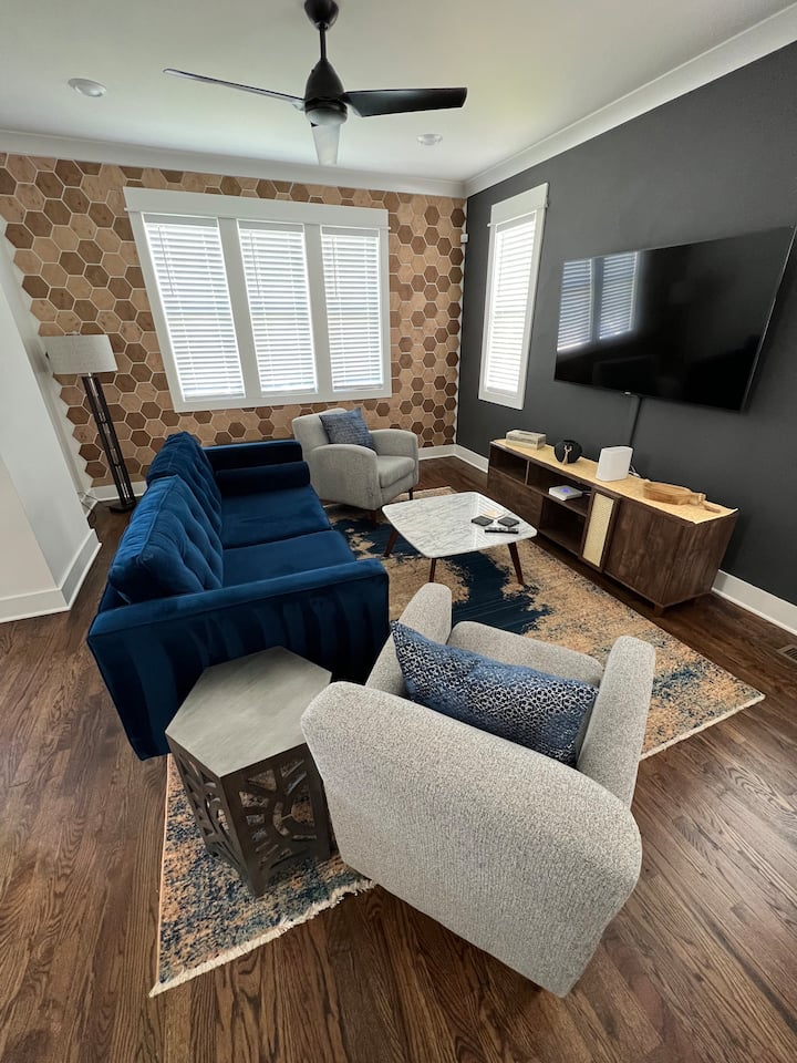 Centrally Located Home In North Nashville - Nashville, TN