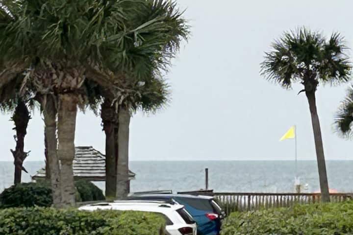 Lumax Beach Getaway - Gulf Shores, AL