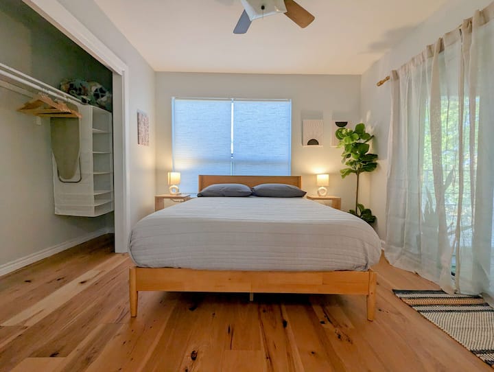 Boutique Riverside Condo - 5 Min To Dt - Dove Springs - Austin