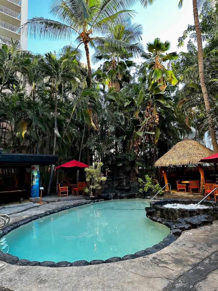 Perfect For Family Or Friend Group Waikiki Condo! - Honolulu, HI