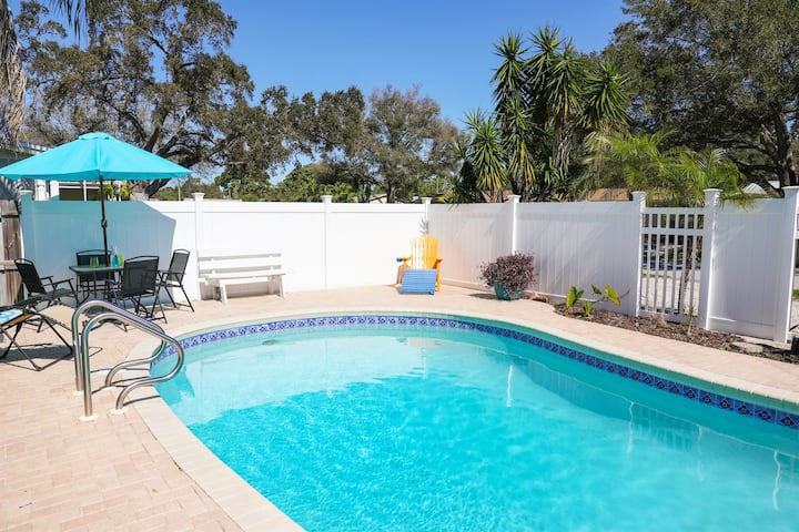 Heated Pool, Games & Loads Of Fun @License 2 Chill - St. Petersburg, FL