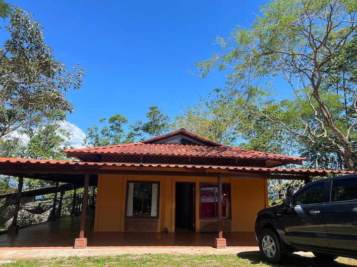 Finca Completa En La Montaña Con Vista A La Ciudad - 