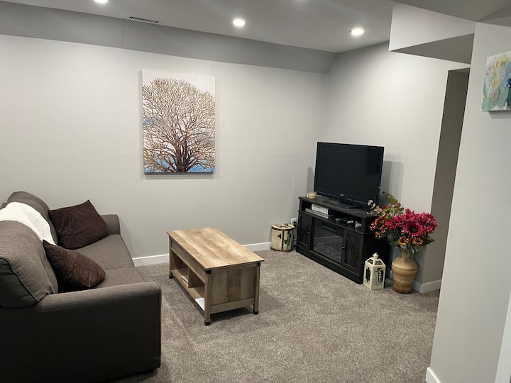 Cozy Basement Suite In Walnut Grove - Langley