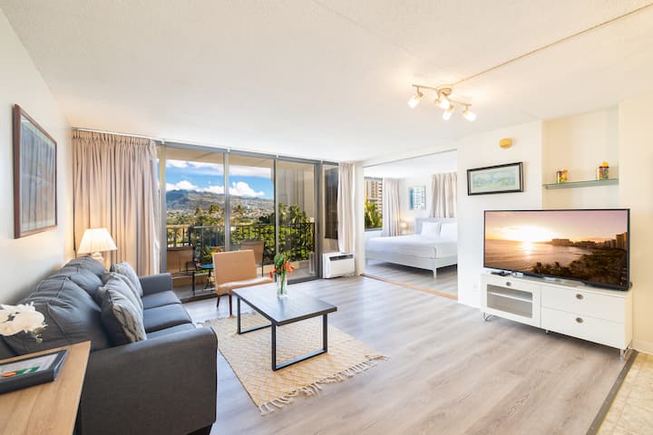 Mountain View Oasis: Steps From Beach + Parking! - Honolulu, HI