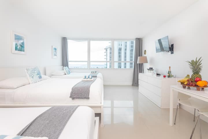 Oceanfront Resort City Bay View  Apt Free Parking - Miami Beach, FL