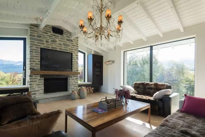 Contemporary Country Luxury Villa - Queenstown