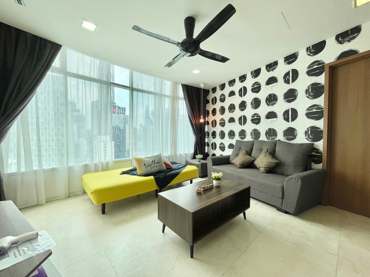 Cozy 2+1R2B Apt 5mins walk to KLCC｜Wifi｜TV Box - Condominiums for Rent ...