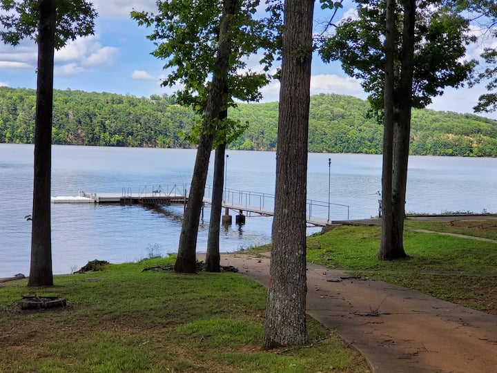 Allen's Getaway On Pickwick Lake - Cherokee, AL