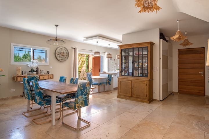 La Bastide Des Oliviers, 4 Chambres Piscine Au Sel - L'Isle-sur-la-Sorgue