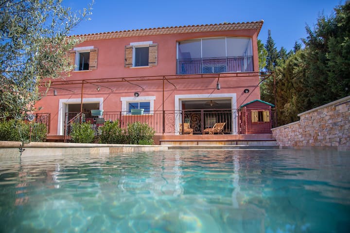 La Bastide Des Oliviers, 4 Chambres Piscine Au Sel - Vaucluse