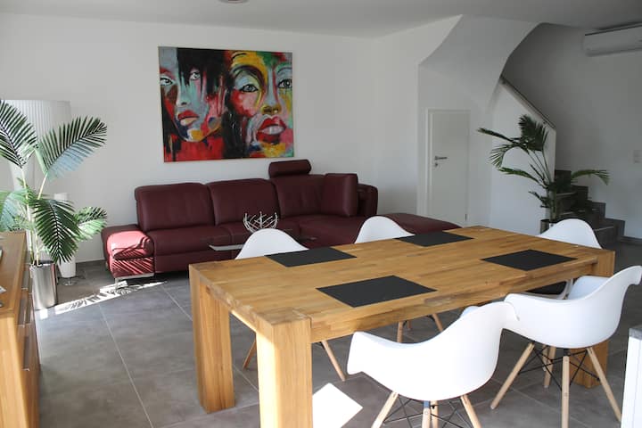 Sky Suite Mit Dachterrasse - Rgb - Regensburg