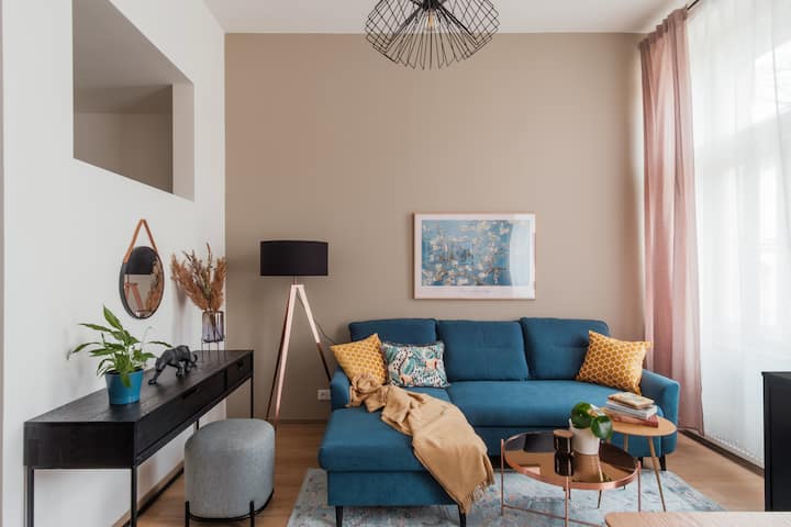 Glam Apartment Near Vltava River - Netflix - Prague