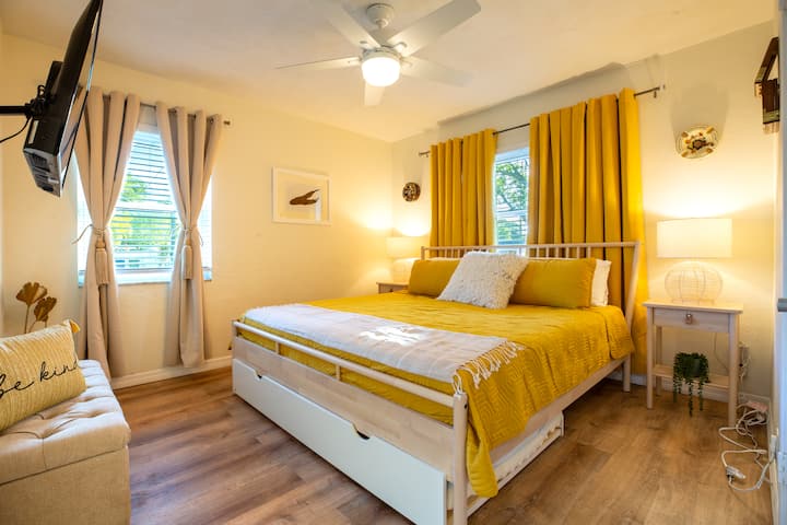 Cigar City Casita - Pet Friendly - Tampa