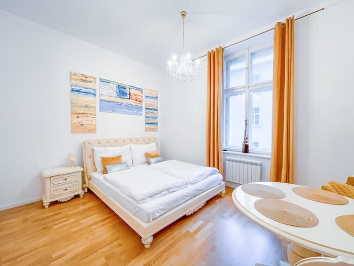Central Luxurious And Romantic Studio - Praha