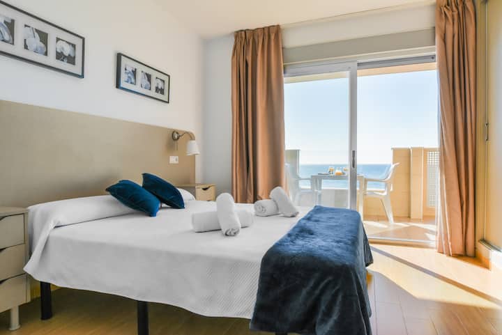 Apartamento De 3 Dormitorios Con Vista Al Mar - 미하스