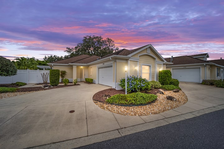 The Palm Villa - Lake Weir, FL