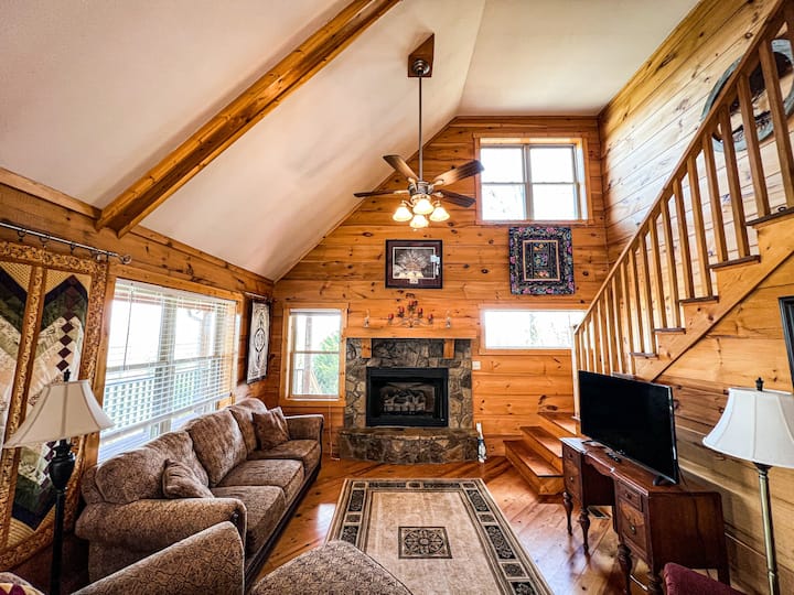 Cabin With Views/dog Friendly By Camp Cheerio - Mouth of Wilson, VA
