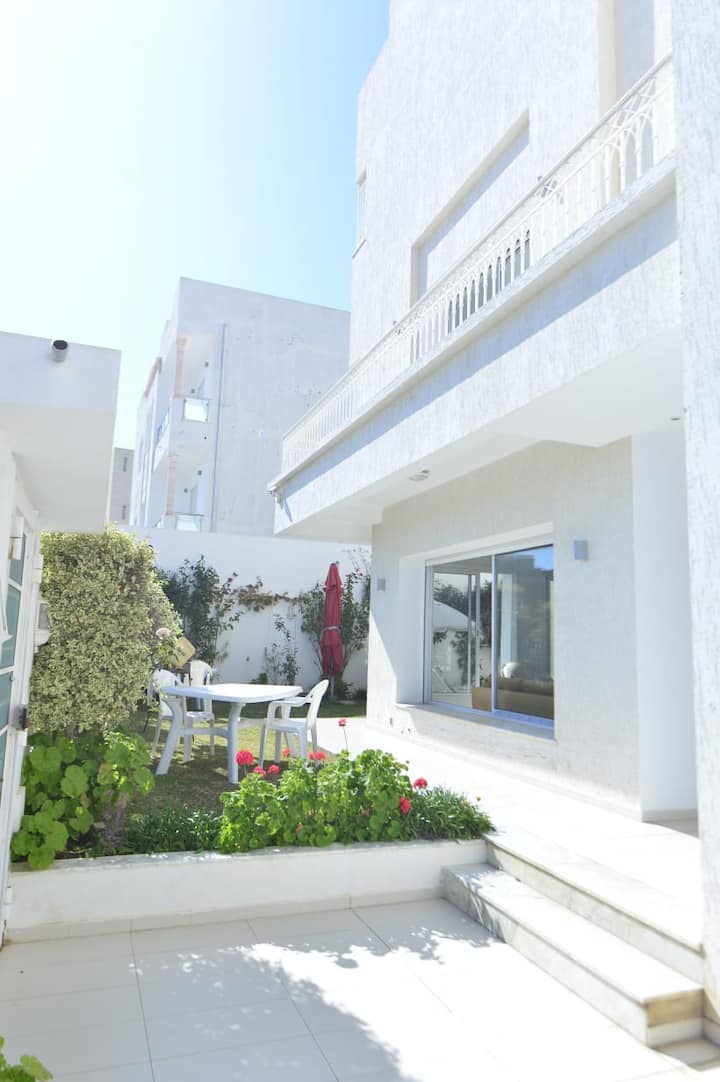 Grande Villa Avec Piscine - Nabeul