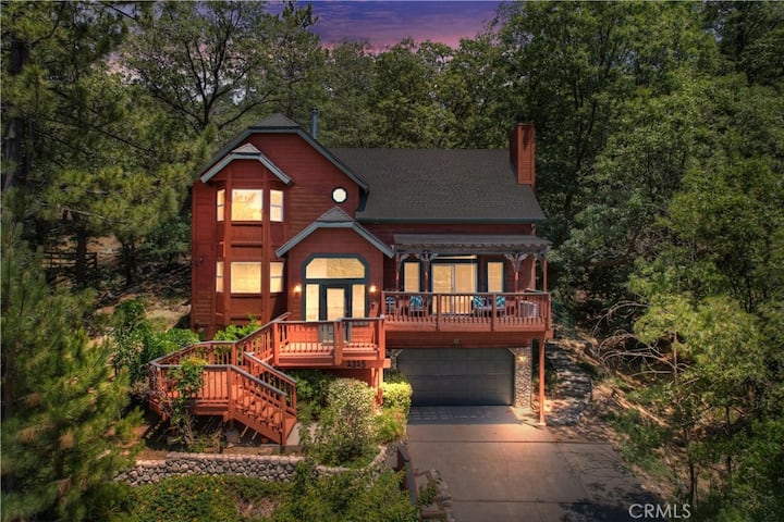 Hilltop Hideaway Pet Friendly Hot Tub Bbq Firepit - Lake Arrowhead, CA