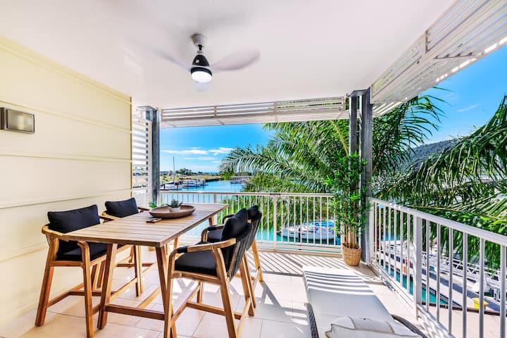Lux At The Port Of Airlie Beach Marina - Airlie Beach