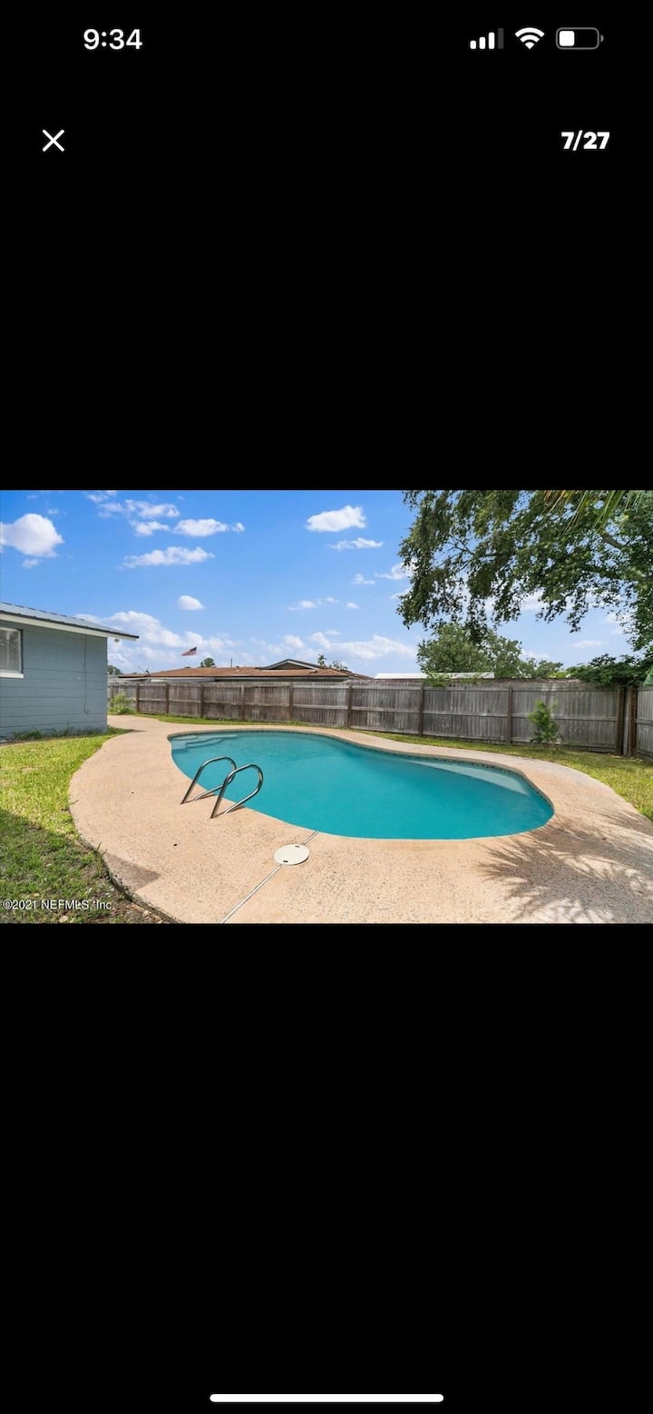 Master Bedroom, Living Area With A Clean Pool - Jacksonville, FL