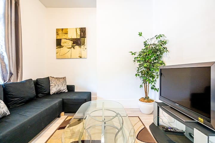 Beach House Oasis - 2br Apartment In Beaches Area - Toronto