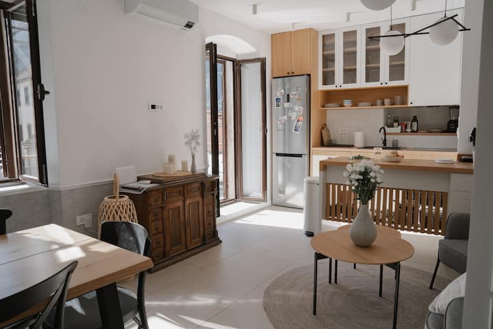 4-bd And Spacious Terrace In Heart Of Old Town - Kotor