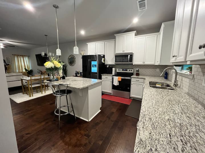 Relaxation And Safe Villa 2 - Kennesaw, GA